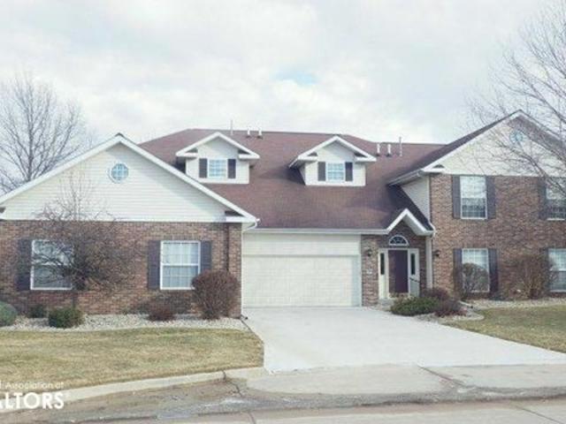 1408 Orchard Meadow Dr Apt B, Burlington, IA 52601