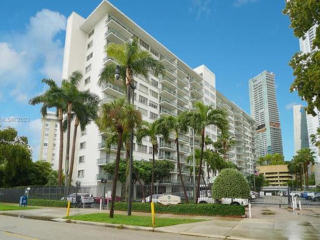1408 Brickell Bay Dr #811, Miami, FL 33131