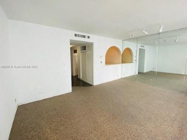 1408 Brickell Bay Dr #916 Miami, FL 33131