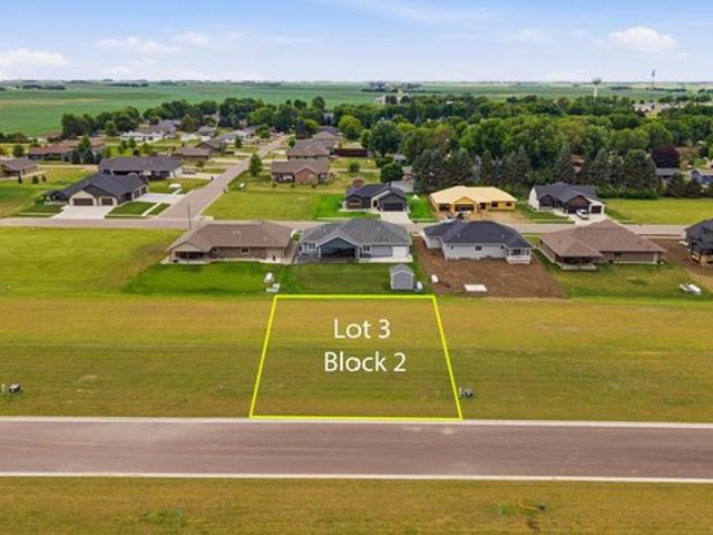 1408 Castle St, Larchwood, IA 51241