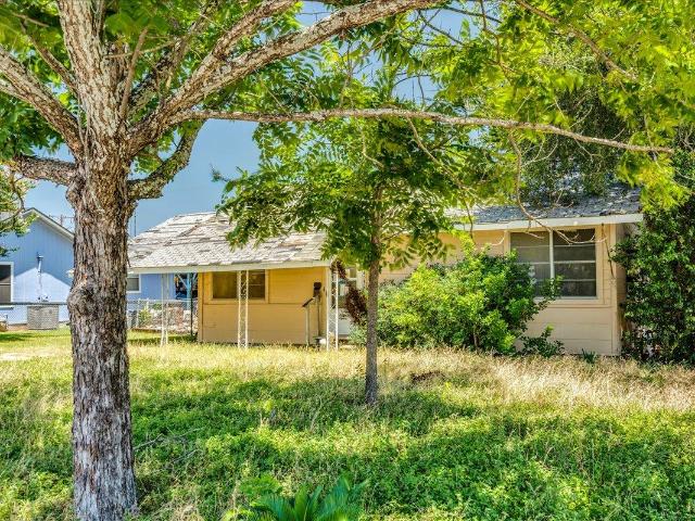 1408 Circle Dr