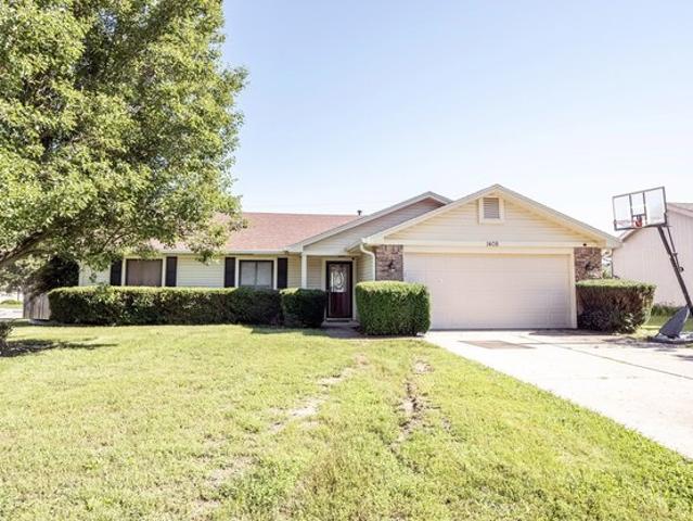 1408 E 42nd St, Anderson, IN 46013