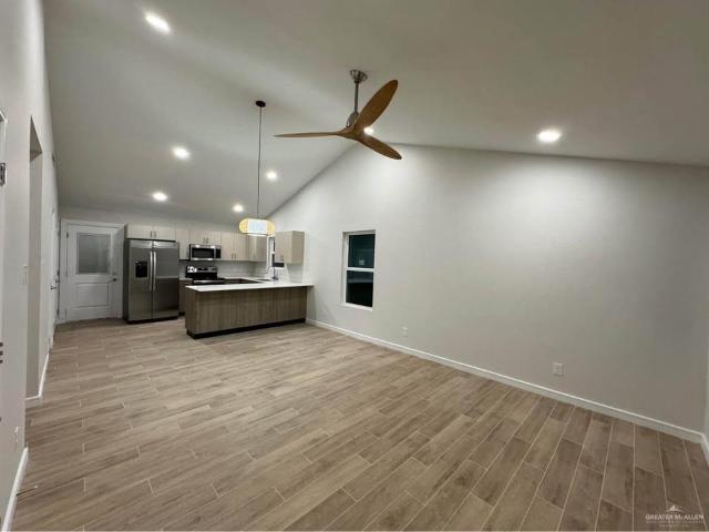 1408 E Iris Avenue