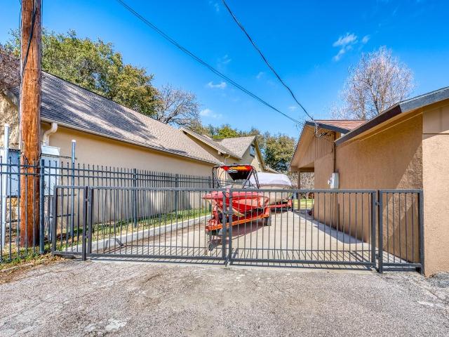 1408 Highland Dr