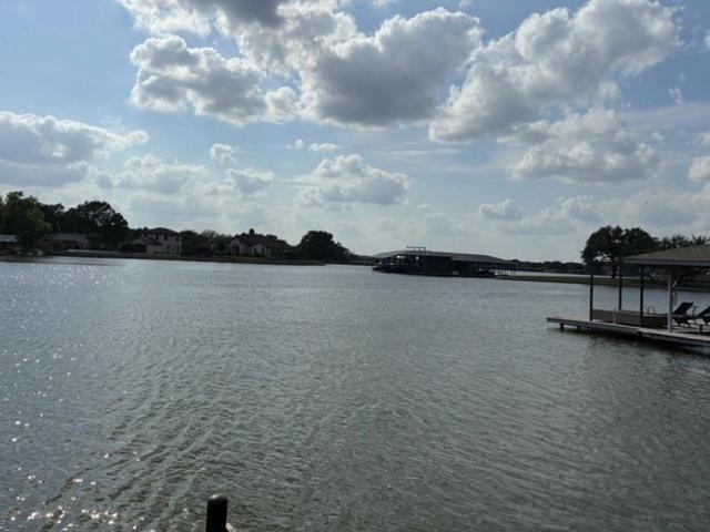 1408 Island Village Ct, Granbury, TX 76048