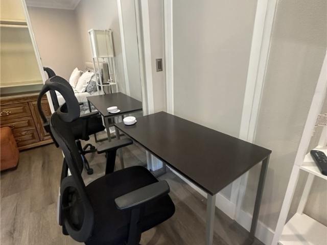 1408 La Canada