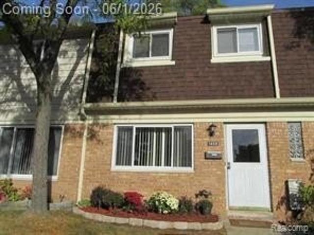 1408 Laurel Valley Dr, Waterford Township, MI 48327