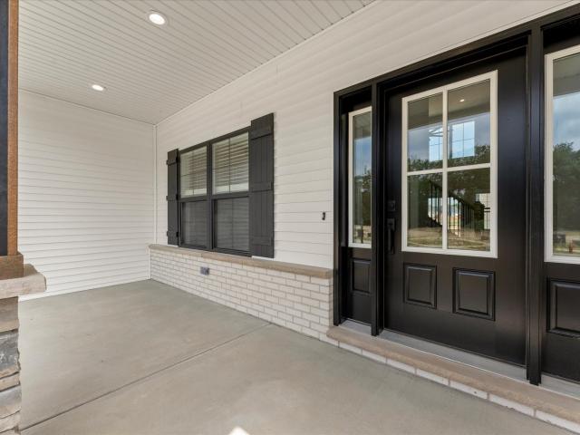 1408 Ravenwood Drive