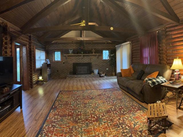 1408 Sue Ann Ln
