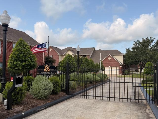 1408 S Friendswood Drive 205
