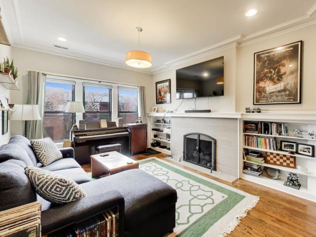 1408 W Catalpa Ave, Unit 3, Chicago, IL 60640 | MLS #12613 | Compass