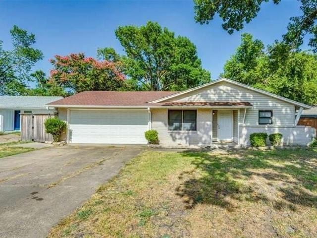 1408 W Shore Dr, Richardson, TX 75080