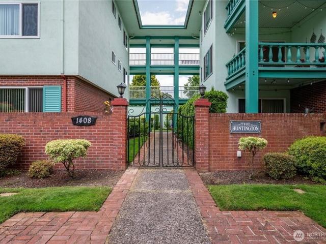 1408 20th Ave Apt B1, Longview, WA 98632