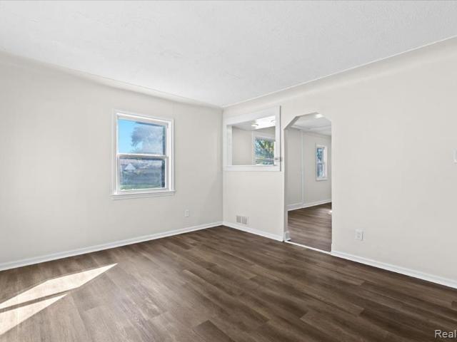 14092 Knox Avenue
