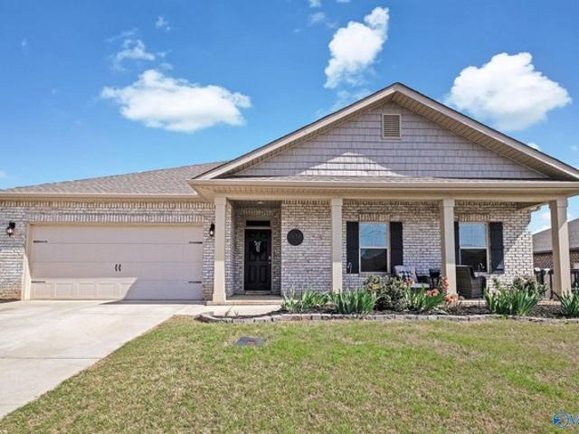 14096 Lannister Ln, Athens, AL 35613