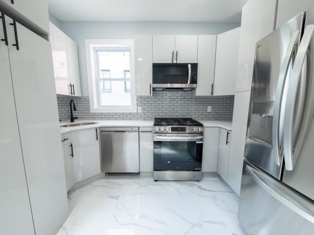 1409 Manhattan Ave # 3