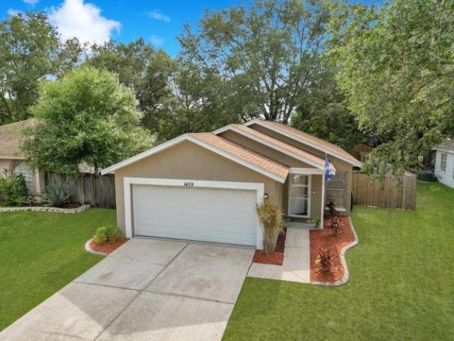 1409 Mohrlake Dr, Brandon, FL 33511