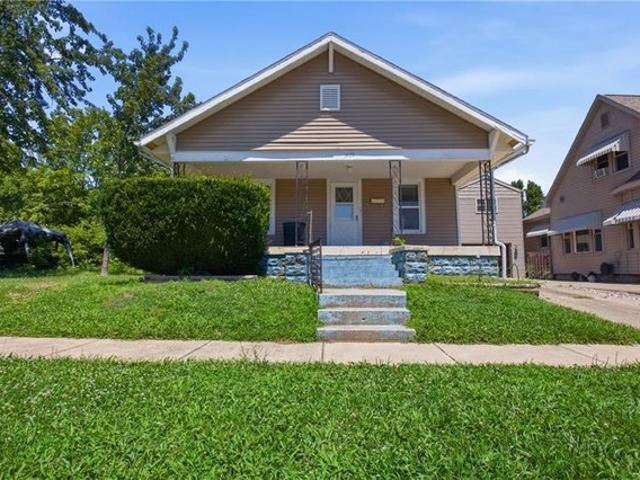 1409 Monroe Ave, Charleston, IL 61920