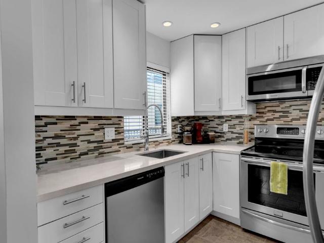1409 N Sunrise Way 55