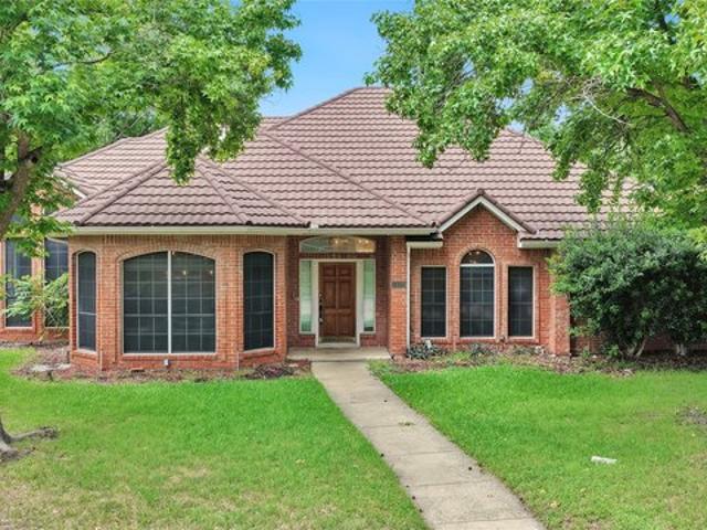 1409 Nettleton Dr, Desoto, TX 75115