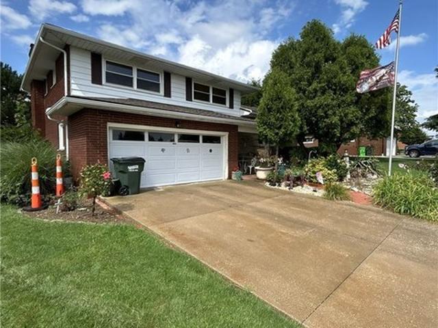 1409 Opal St, Louisville, OH 44641