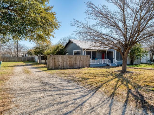 1409 Burns Blvd, Taylor, TX 76574 | MLS #9963 | Compass