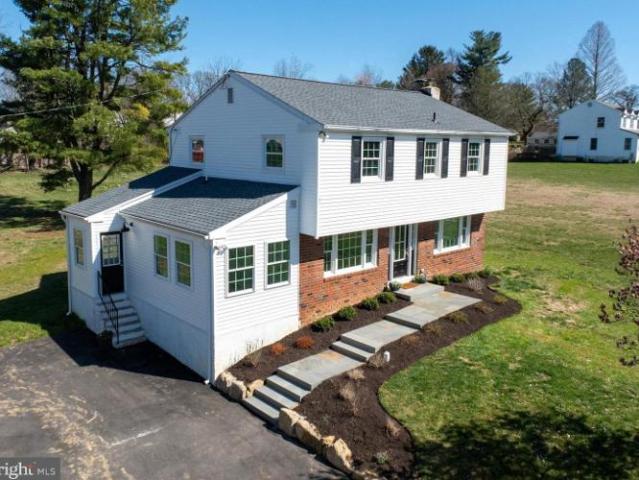 1409 Burke Rd, West Chester, PA 19380