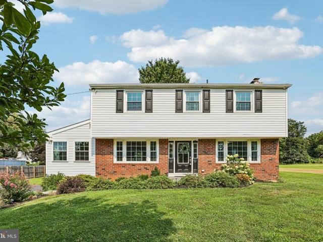 1409 Burke Rd, West Chester, PA 19380