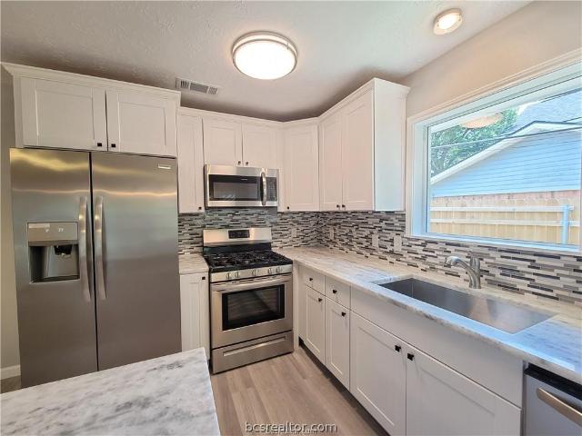 1409 Broadmoor Drive
