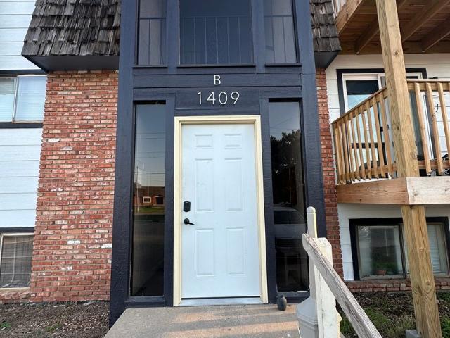 1409 E IRON
