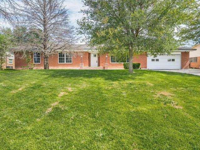 1409 Hillcrest Dr, Canyon, TX 79015