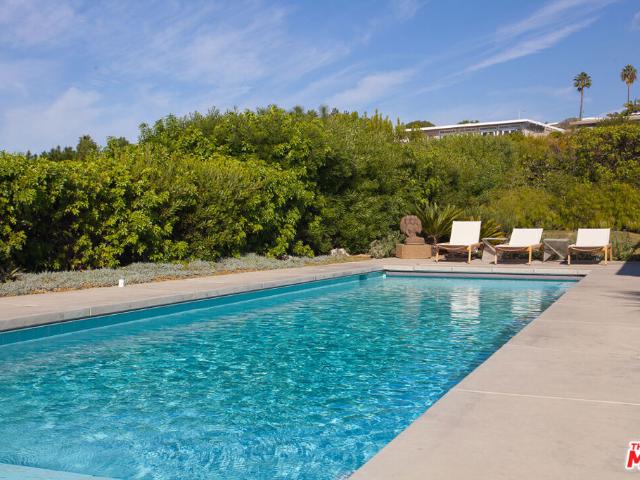 1409 Lachman Lane