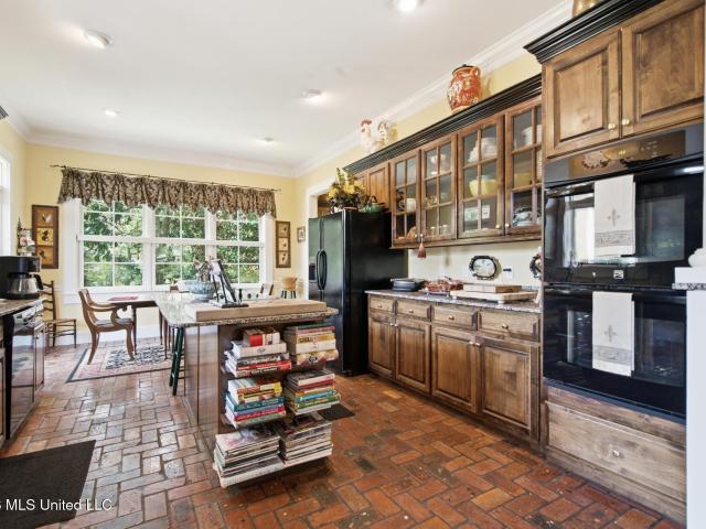 1409 Ladnier Road