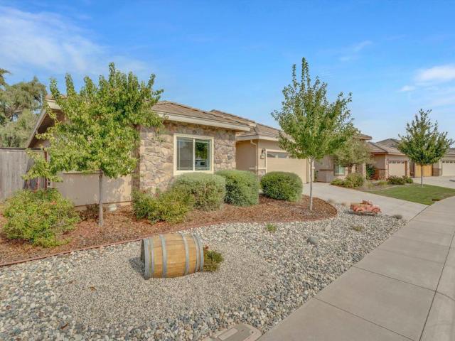 1409 St. Andrews Ln
