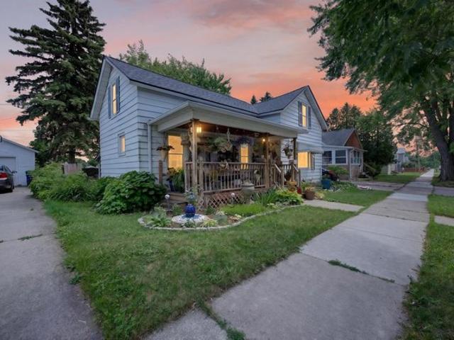 1409 Stanton St, Bay City, MI 48708