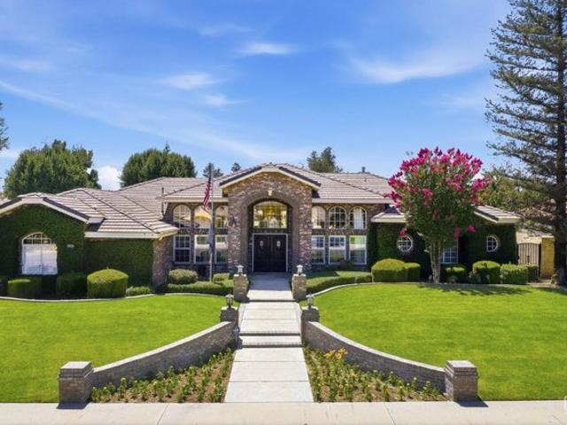 1409 Suffolk St, Bakersfield, CA 93312