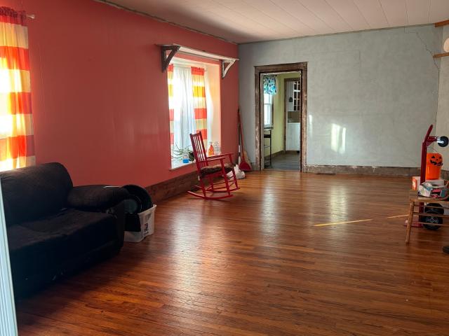 1409 S 4th Street