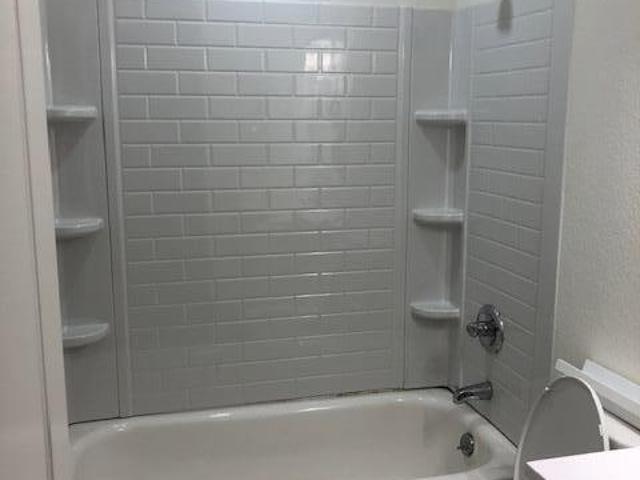 1409 W 9th Street