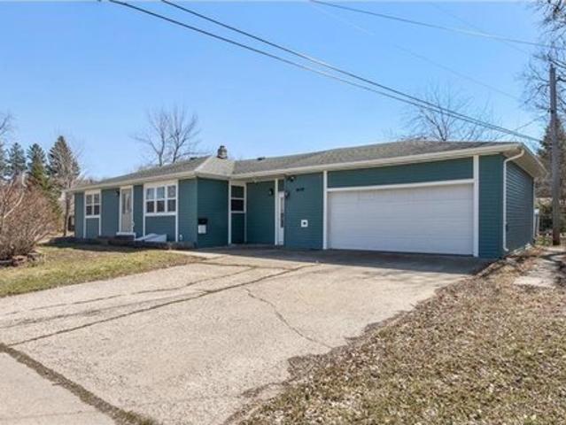 1409 13th Ave N, Moorhead, MN 56560