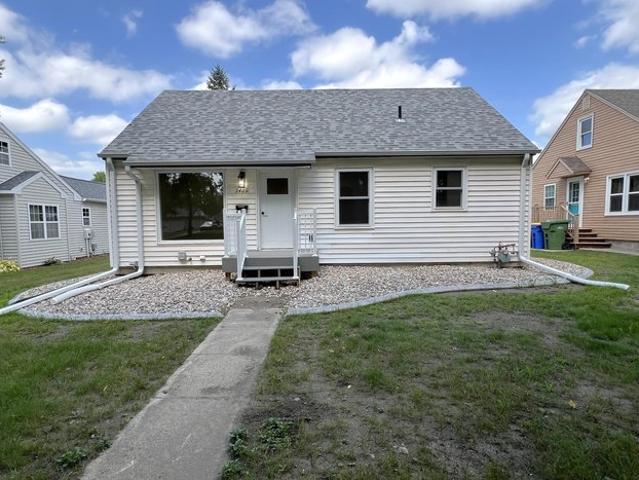1409 3rd St, Brookings, SD 57006