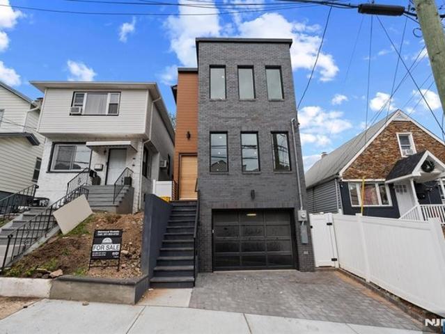 1409 85th St, North Bergen, NJ 07047