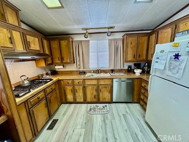 14000 El Elvado Rd 27