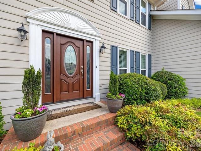 14002 Harlequin Dr, Charlotte, NC 28273