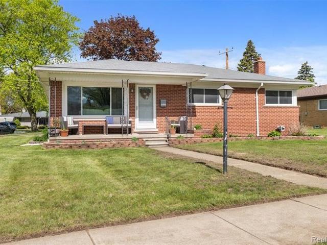 14009 Berwick St, Livonia, MI 48154