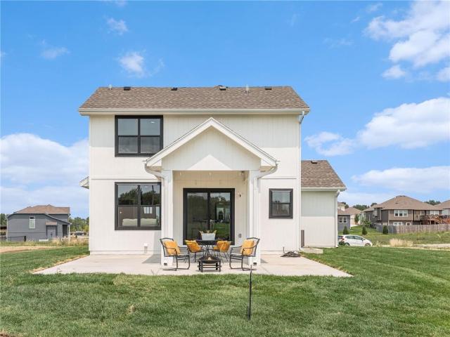 1400 N 157th Lane