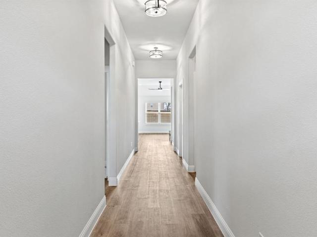 1400 Oak Valley