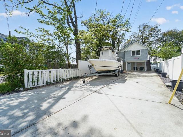 1400 Burke Road