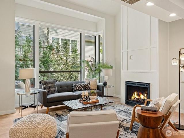 1400 Bellevue Way SE Apt 1, Bellevue, WA 98004