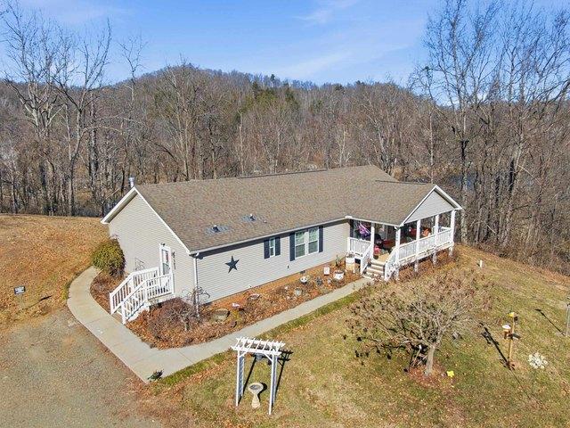 1400 Betty Baker Rd, Allisonia, VA 24347