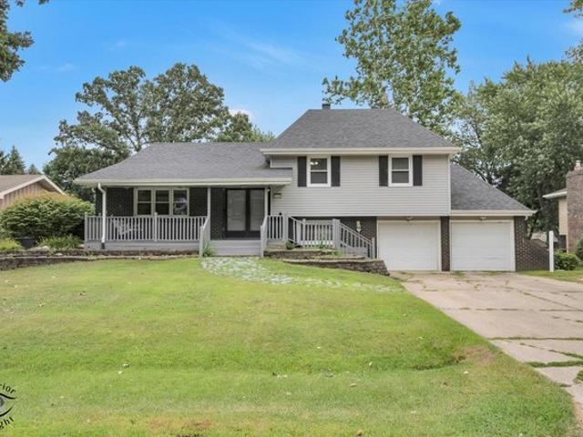 1400 Brandywine Rd, Crown Point, IN 46307